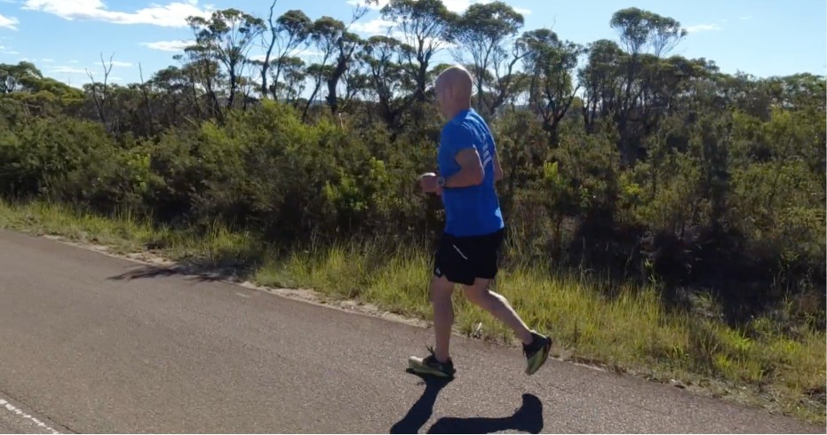 Running Vs Shuffling: Which one is better for you? - Streek App